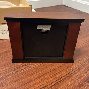 Bulova | Accents | Bulova Quartz Mantel Shelf Desk Clock Wood Cherry ...